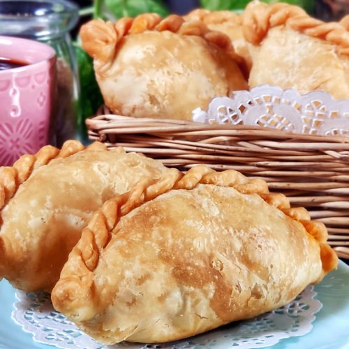 Curry Puffs (Chicken & Potatoes) - My Lovely Recipes